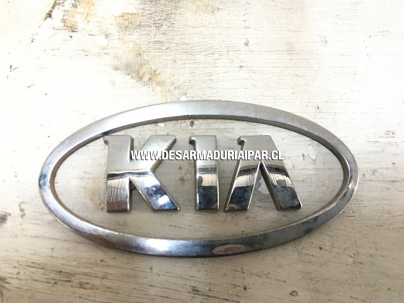 Logo Emblema Trasero* KIA RIO 1.3 A3E SOHC 8 VALV 4X2 1998 1999 2000 ...